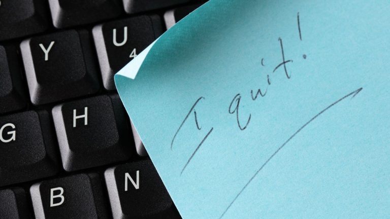 Demisia - cum se formuleaza si ce efecte are - Avocat Lucia Lucaci